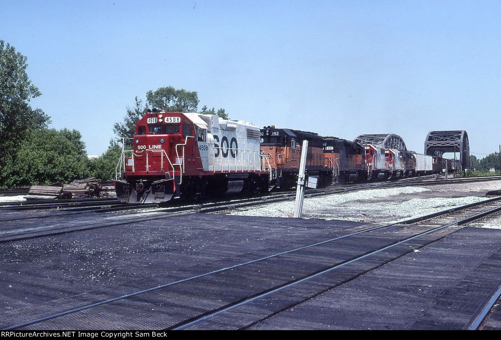 SOO 4508, MILW 192, SOO 6307, and 743
